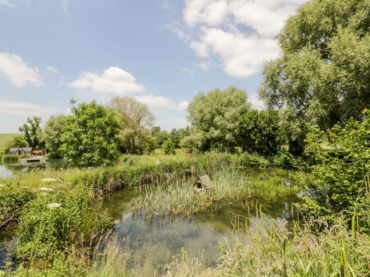Bridge Lake Farm & Fishery in Chacombe - Chacombe, Oxfordshire | Self ...