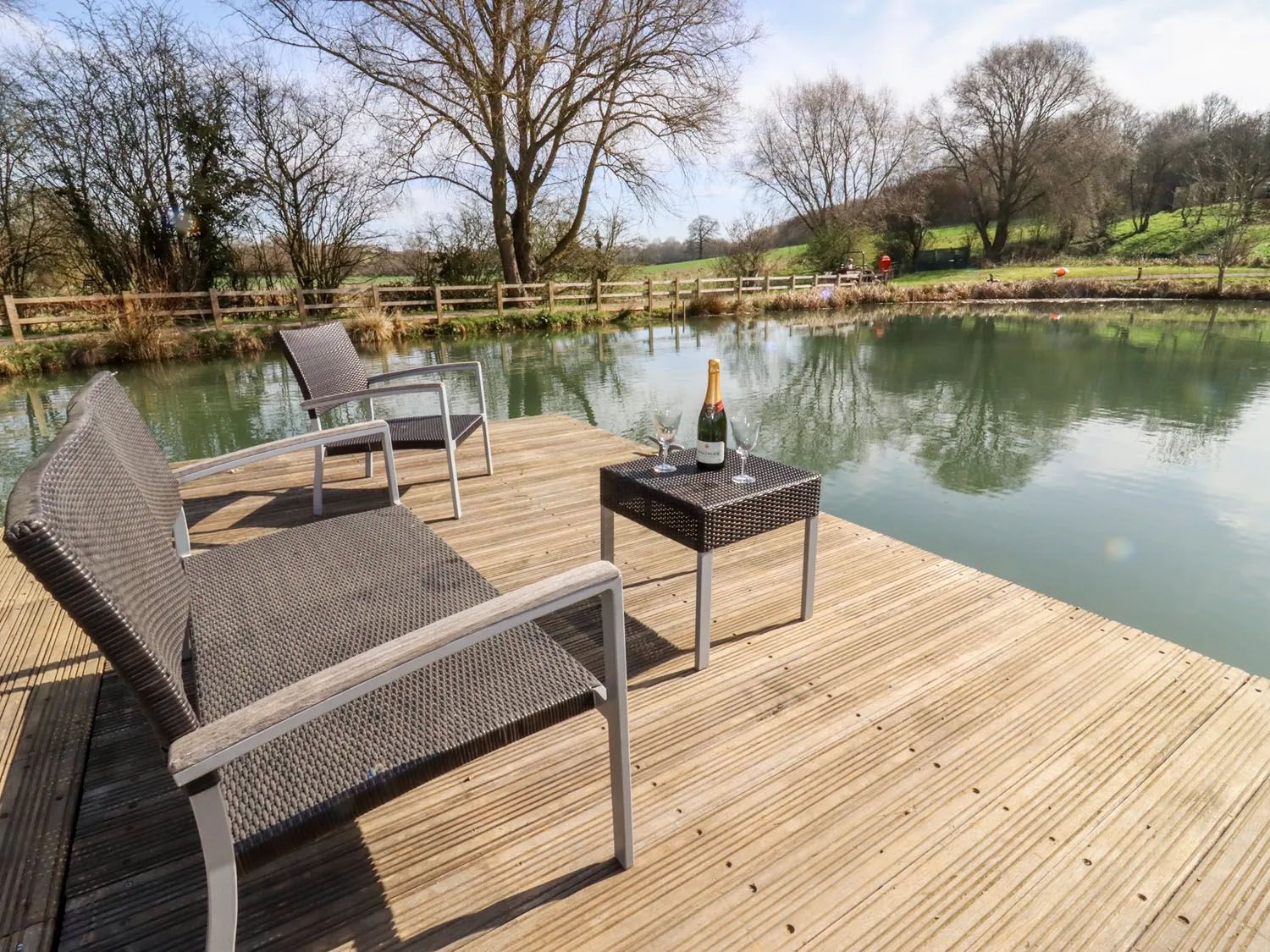 Bridge Lake Farm & Fishery in Chacombe - Chacombe, Oxfordshire | Self ...