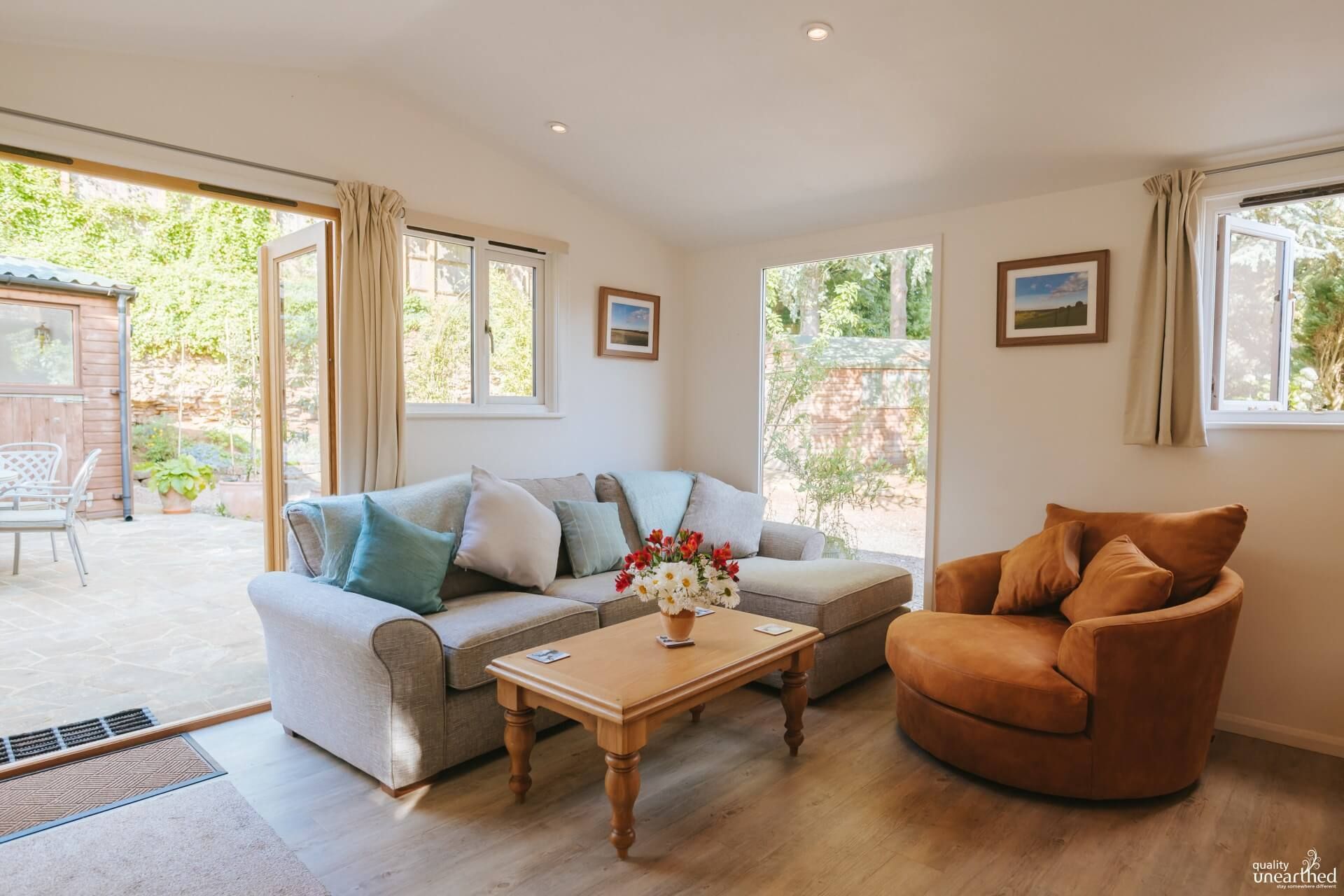 Grange Stables - Ratley, Warwickshire | Self Catering Holiday Lodges