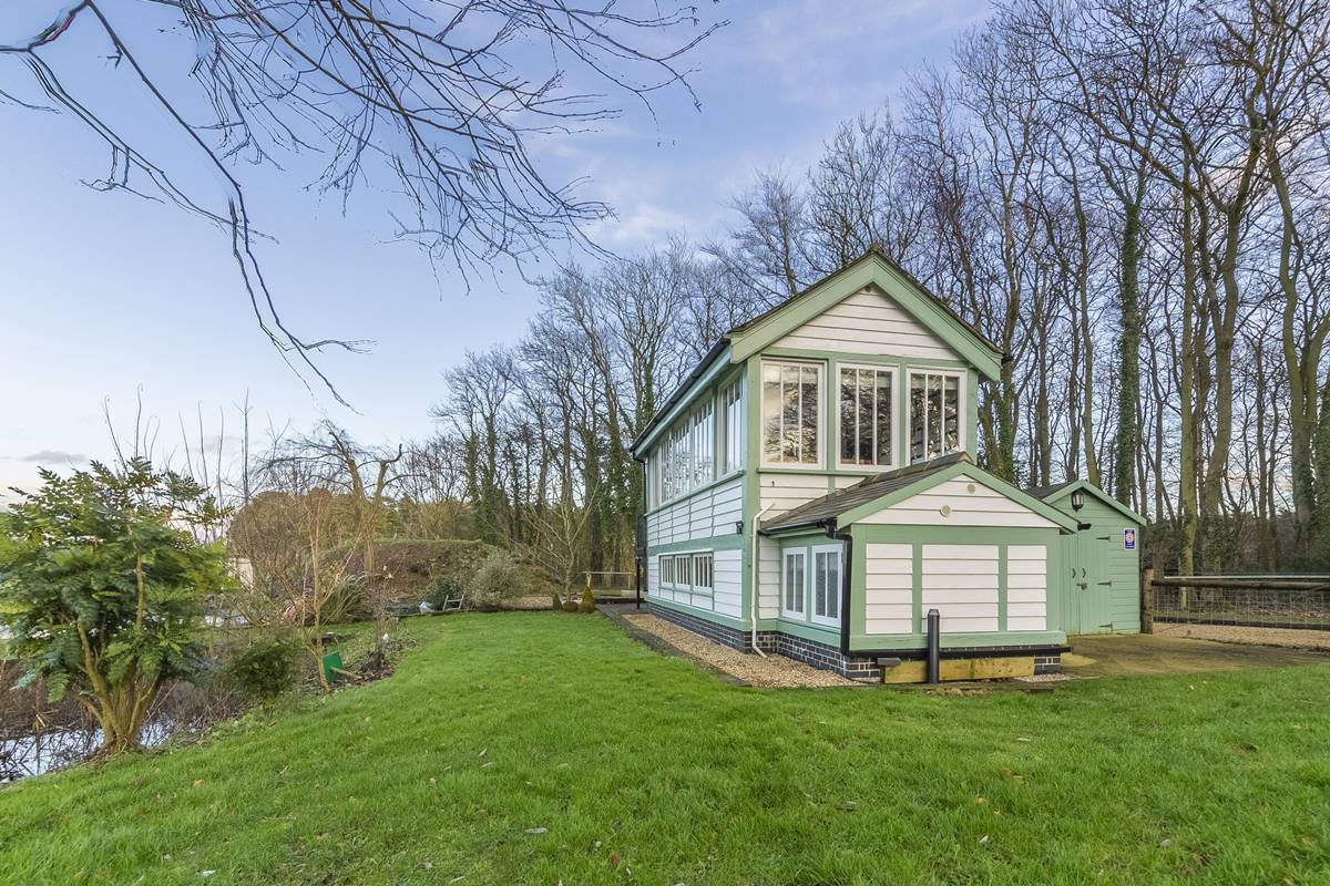The Signal Box - Melton Constable, Norfolk | Self Catering Holiday Lodges