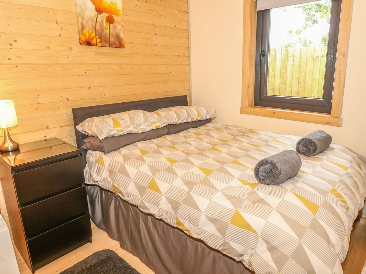 Chale Farm Lodge - Ventnor, Isle of Wight | Self Catering Holiday Lodges