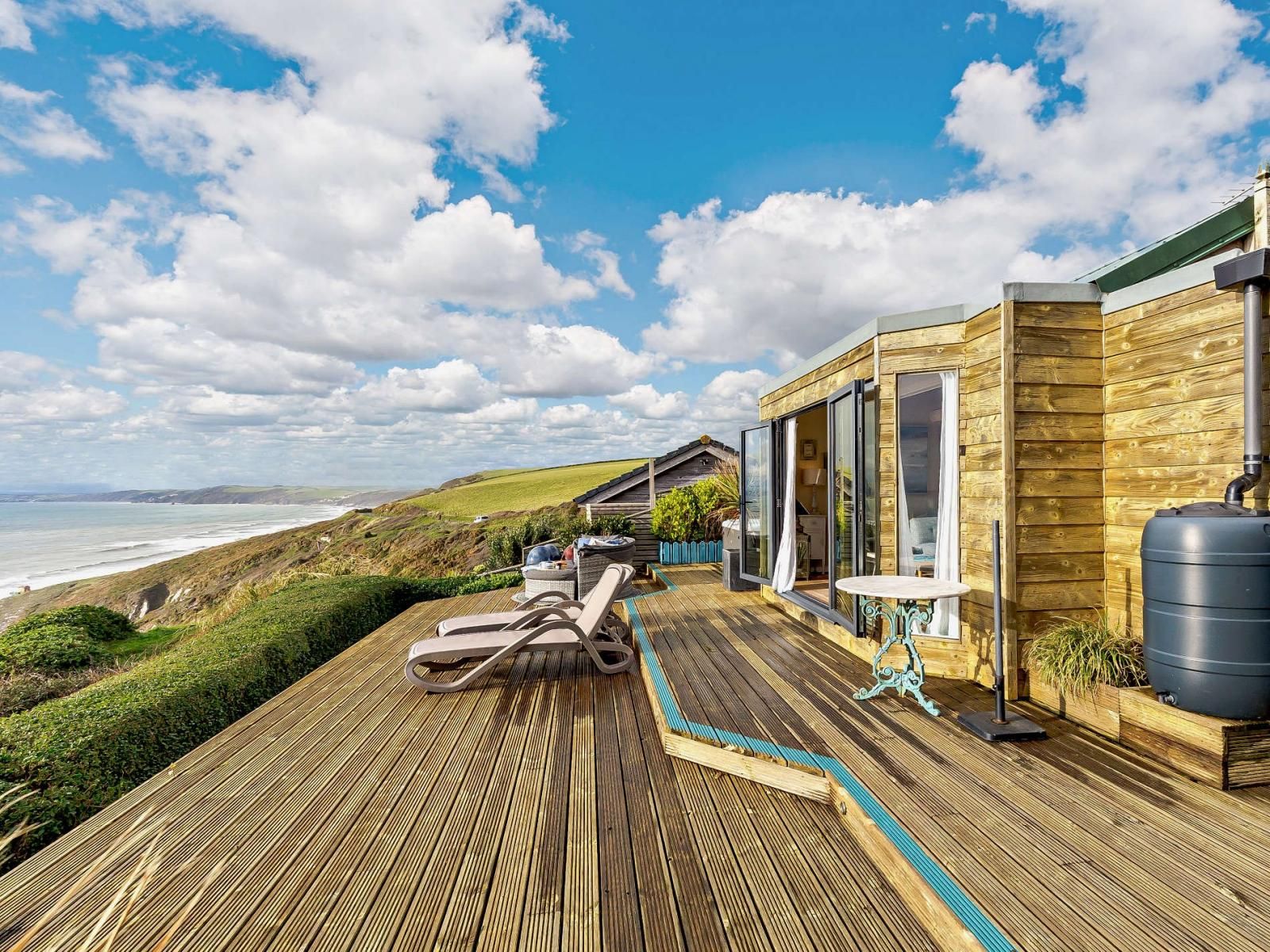 Cornish Cliff Top Cabin - Torpoint, Cornwall | Self Catering Holiday Lodges