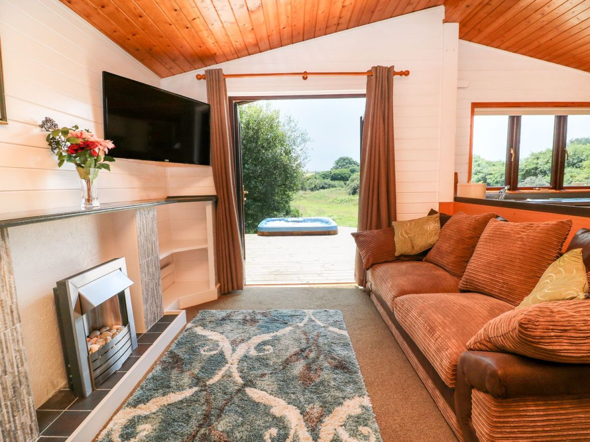 Trevaney Farm - Constantine, Cornwall | Self Catering Holiday Lodges