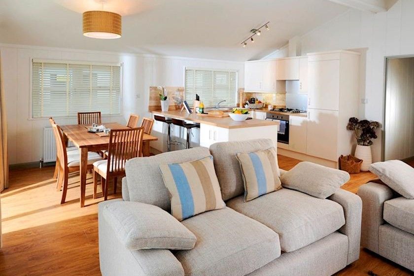 Upton Lakes Lodges, Cullompton – Luxury Lakeside Lodges in Devon Count