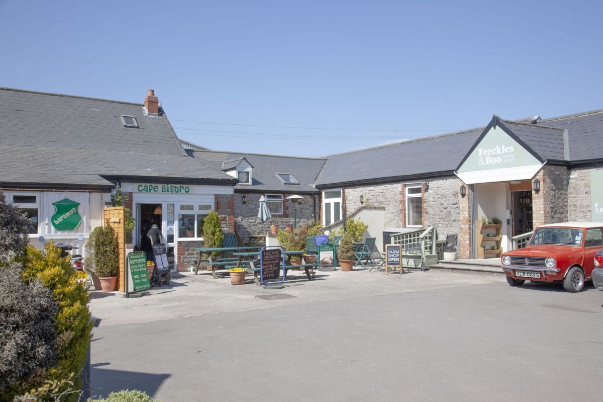 Wabbit, The Little Burrow - Radstock, Somerset | Self Catering Holiday ...