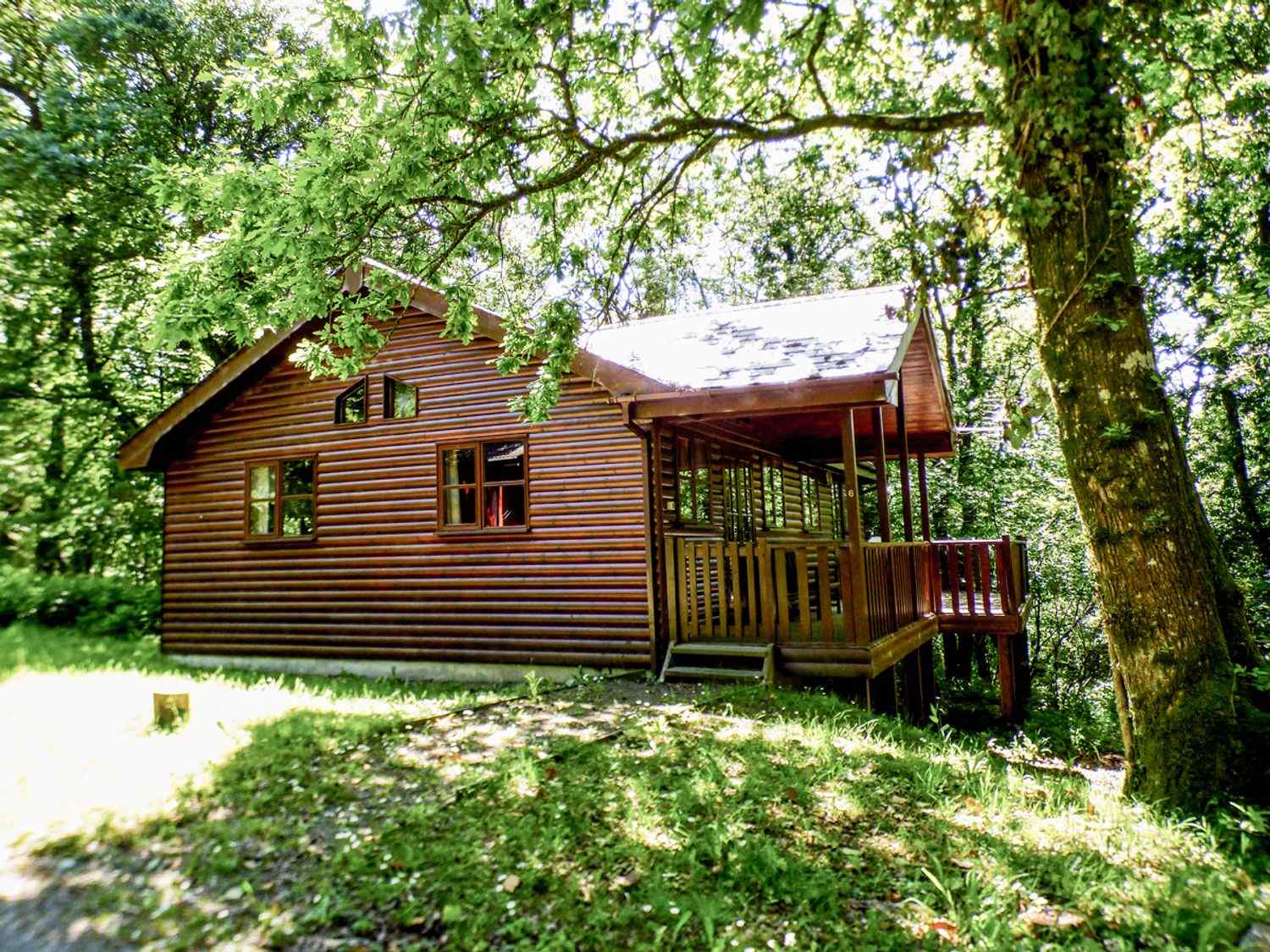 Acorn Lodge - Carmarthen - Carmarthen, Carmarthenshire | Self Catering ...