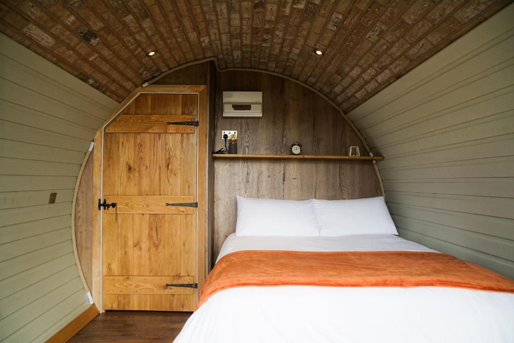 Hares View - Rhayader, Powys | Self Catering Holiday Lodges