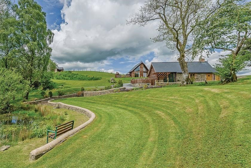 Slate House Lodges - Nr Llandinam, Powys | Self Catering Holiday Lodges