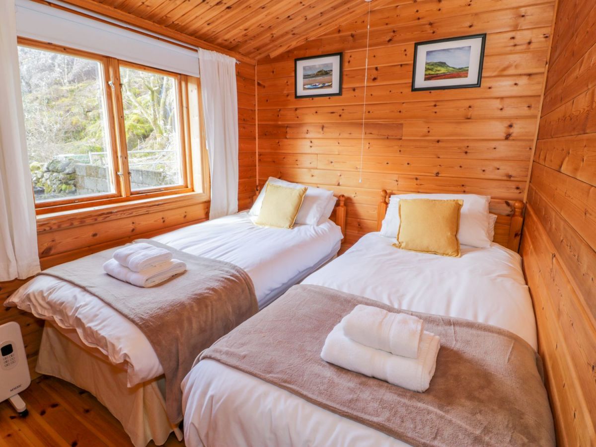 Snowdon Vista Cabin - Caernarfon, Gwynedd | Self Catering Holiday Lodges